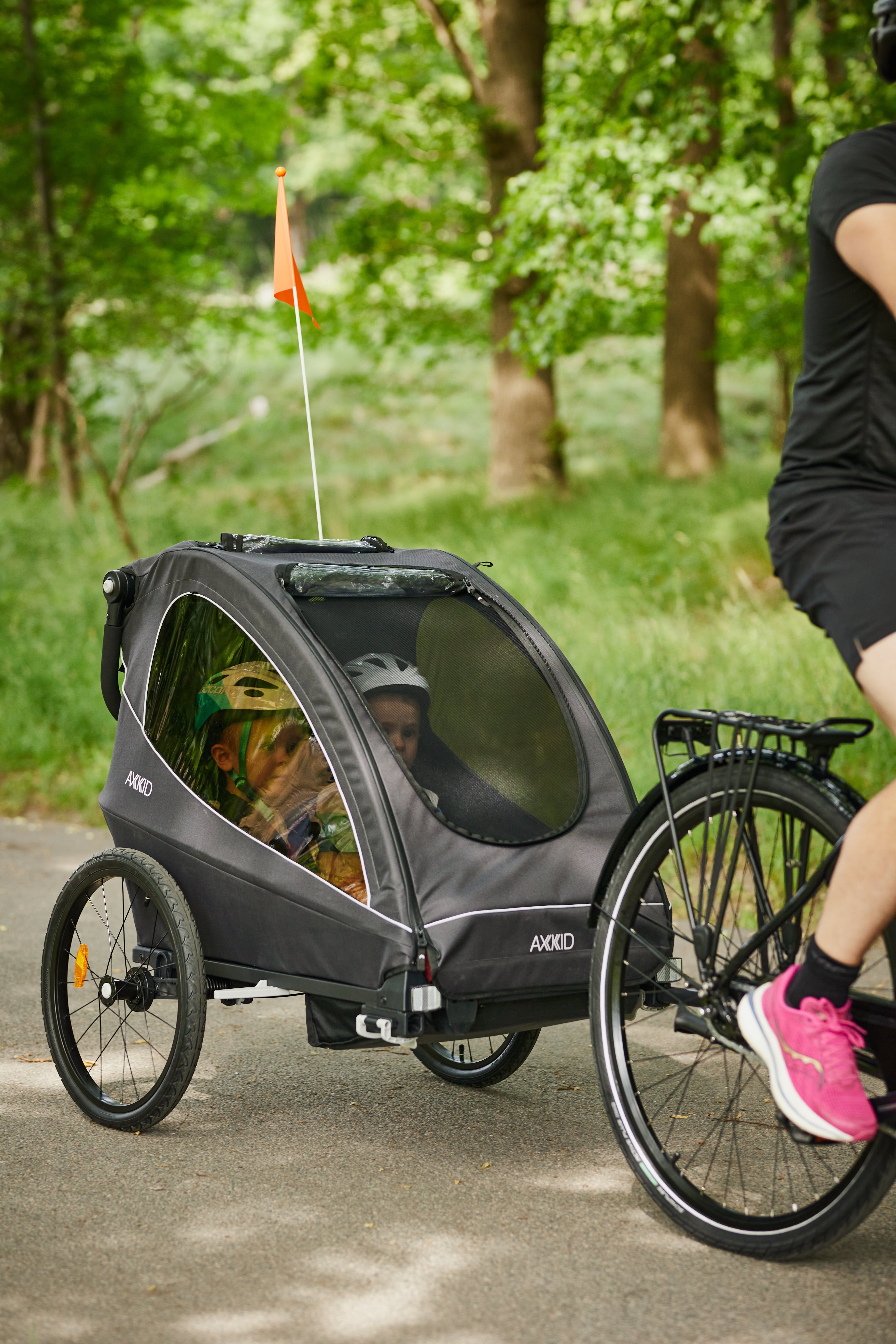 Get to know the Axkid Grand Tour – Car Seats Plus