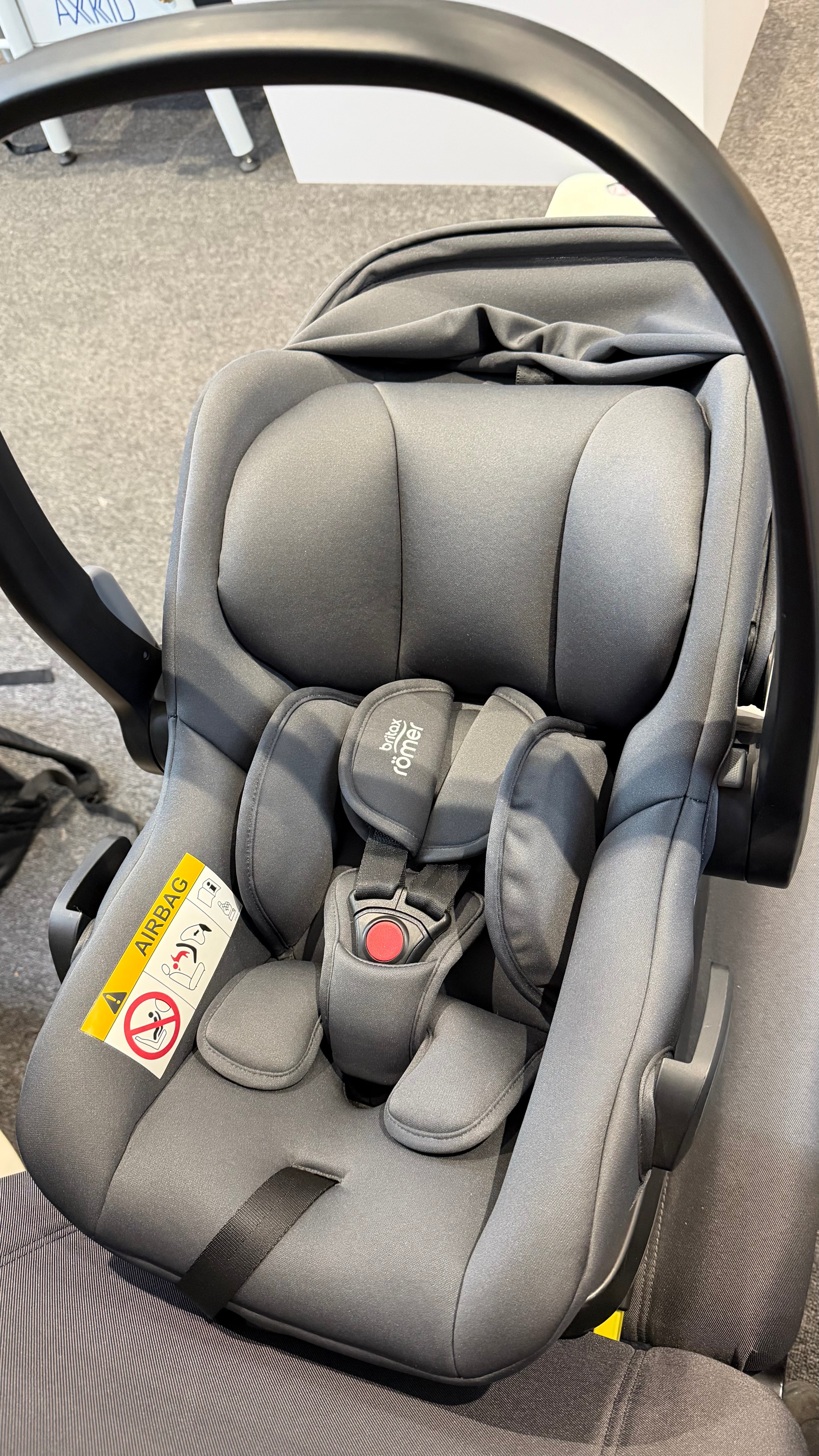 Ex-display Britax Römer Baby-Safe Core and Core Base – Car Seats Plus